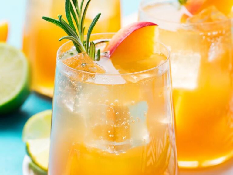6+ Công Thức Pha Rượu Vodka Trái Cây Thơm Ngon Tại Nhà